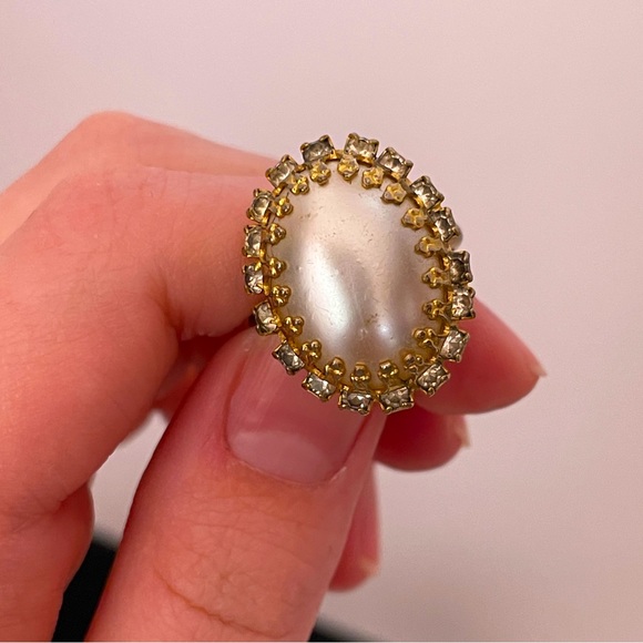 Vintage | Jewelry | Vintage Oversized Faux Pearl Gold Tone Maximalist ...